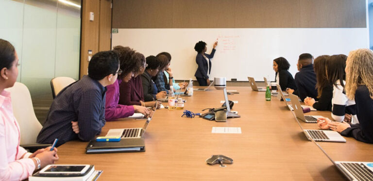 Why You Need to Revamp Your Employee Onboarding Process - vi by Aderant